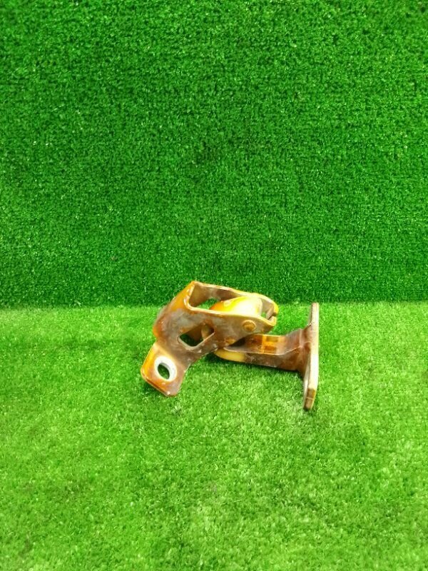 Петля двери багажника Лада Ларгус Б/У с пробегом