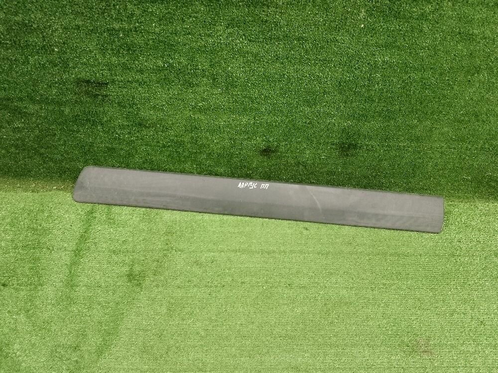 Молдинг передней правой двери Lada Largus Б/У с пробегом