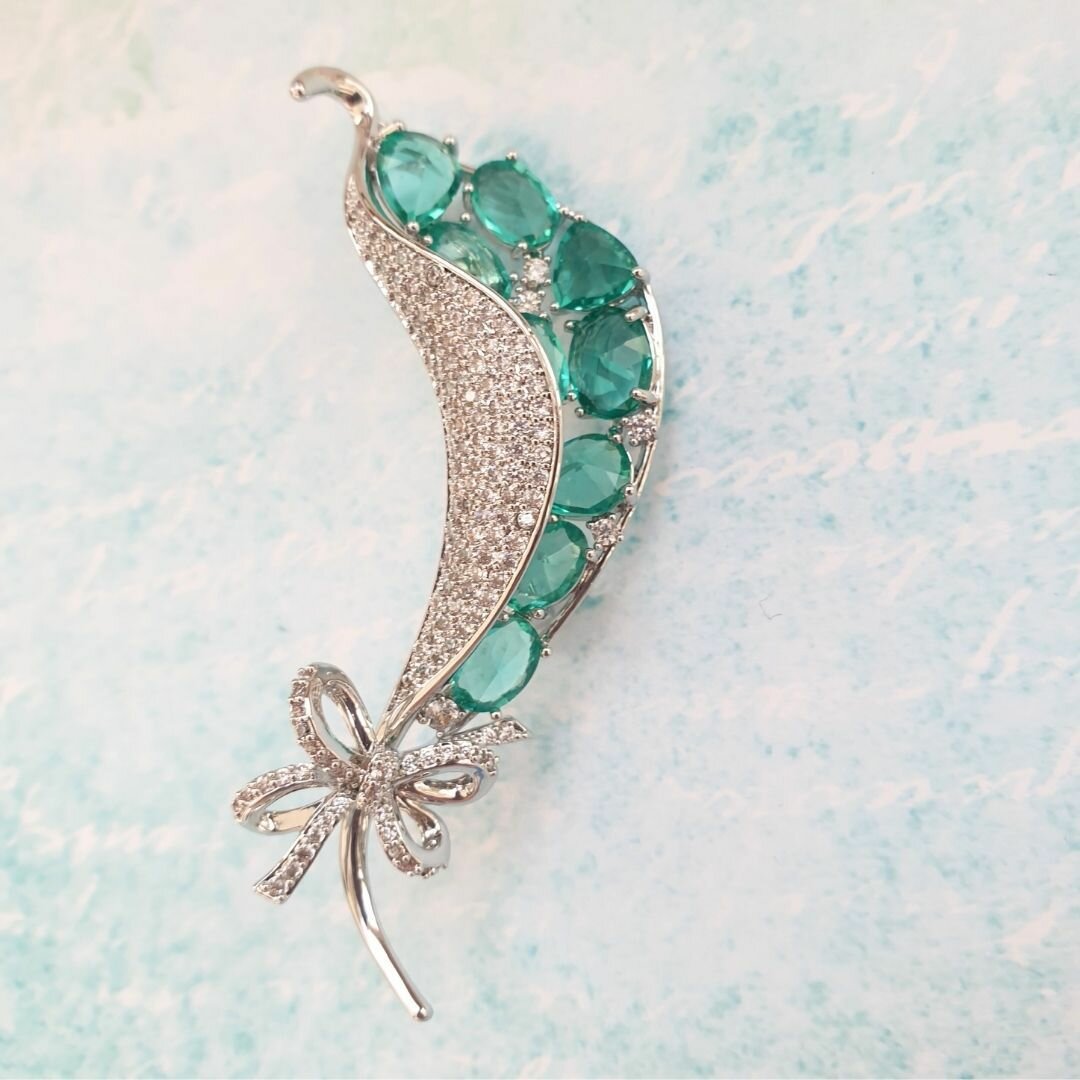 Брошь, стразы, кристалл