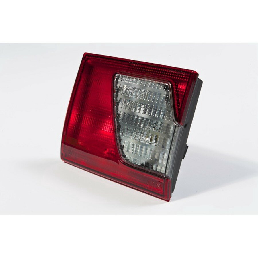 Фонарь задний 2111 левый внутренний от официального дистрибьютора, LADA, артикул 21110371611100