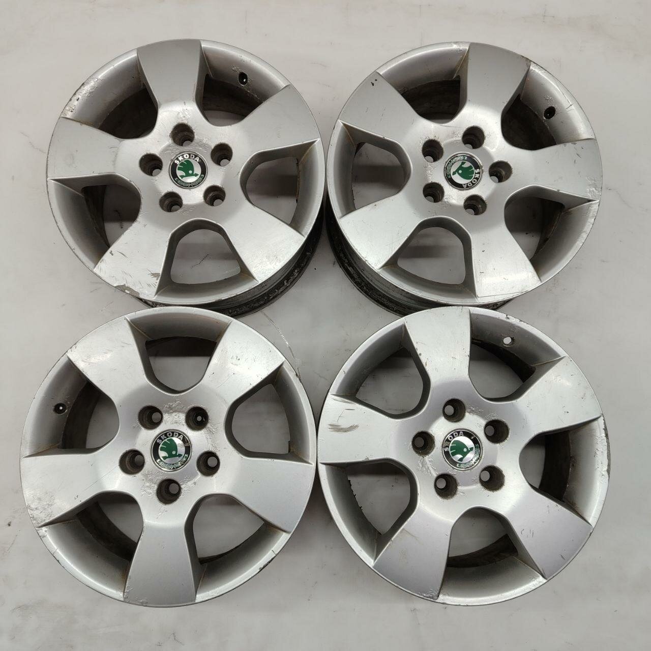 Колесные диски Skoda 15x6.5 PCD 5x112 D57.1 ET50 (оригинал)