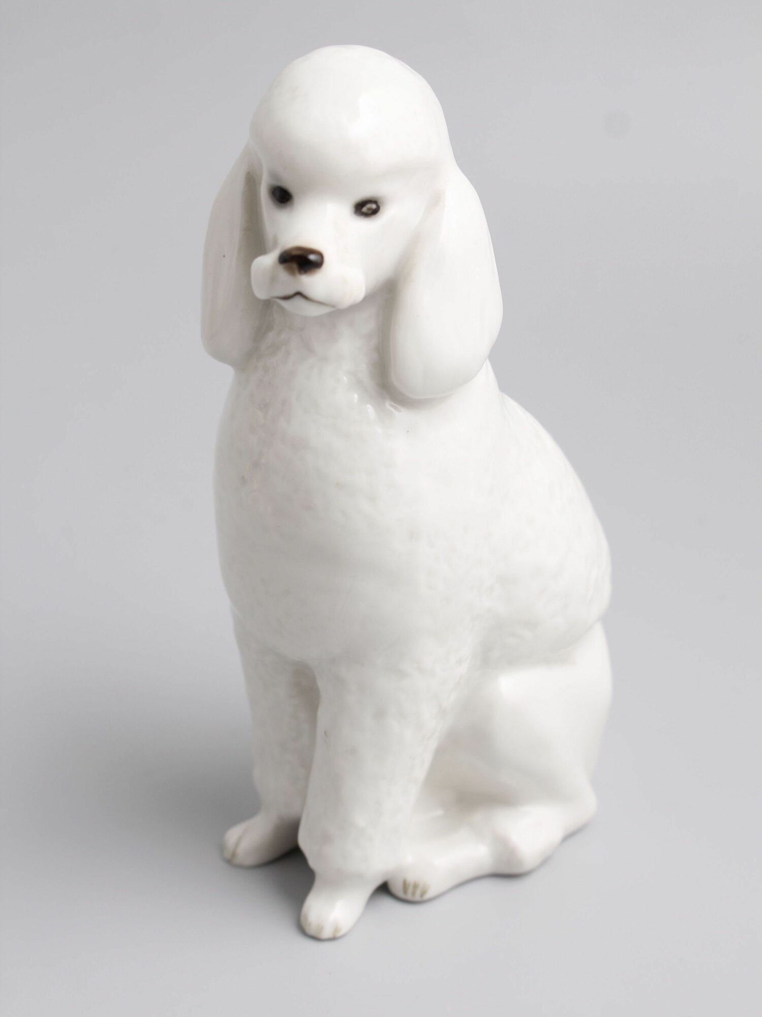 Антикварная статуэтка "Пудель", скульптор П. П. Веселов, фарфор, ЛФЗ, 1960-е г.