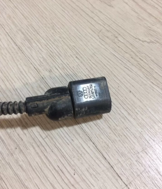 Разъем VAG 1J0973702, Б/У