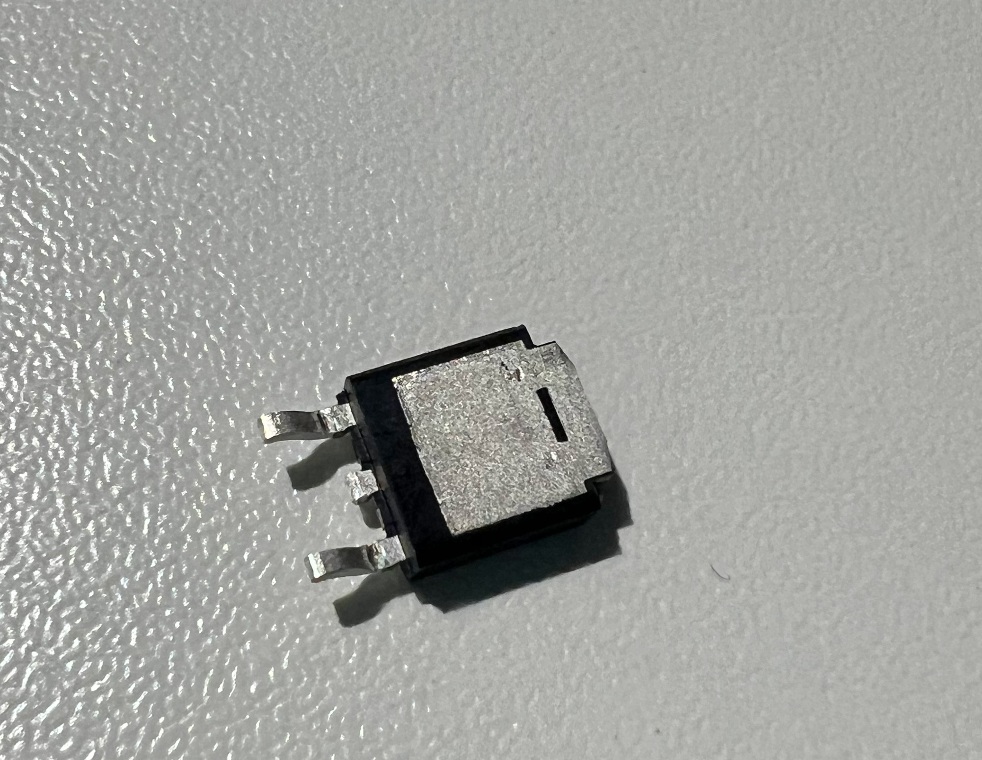 Микросхема NGD8202AN, радиодеталь, производитель ON Semiconductor