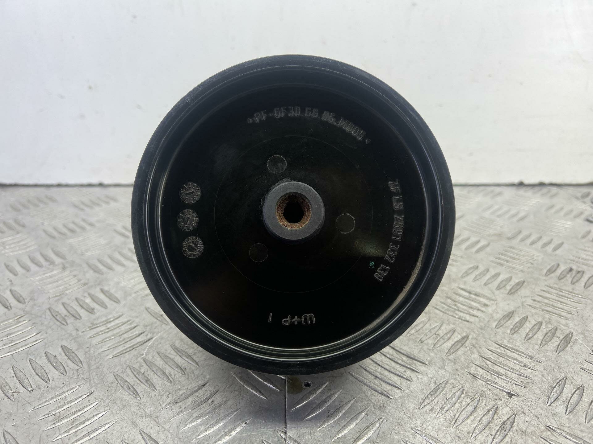 Насос гидроусилителя руля Mercedes-Benz C W204 2007 A0034664301