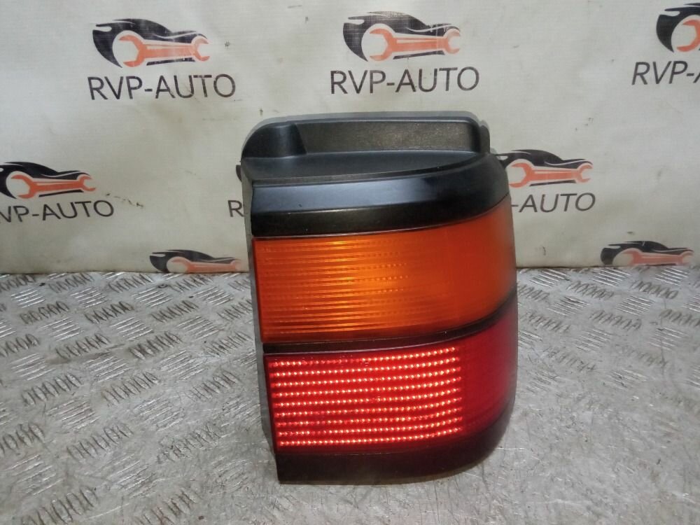 Фонарь задний правый Volkswagen Passat B3 (58404)