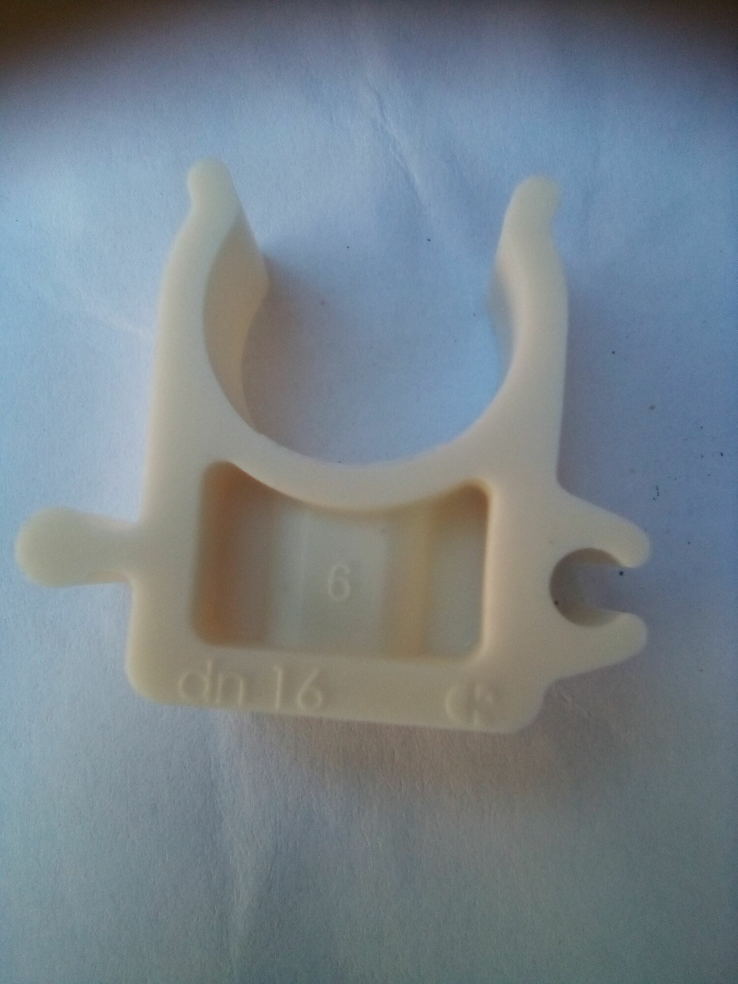 Крепеж для металлопластиковых труб и кабеля 16 мм, набор 100 шт, для монтажа в быту