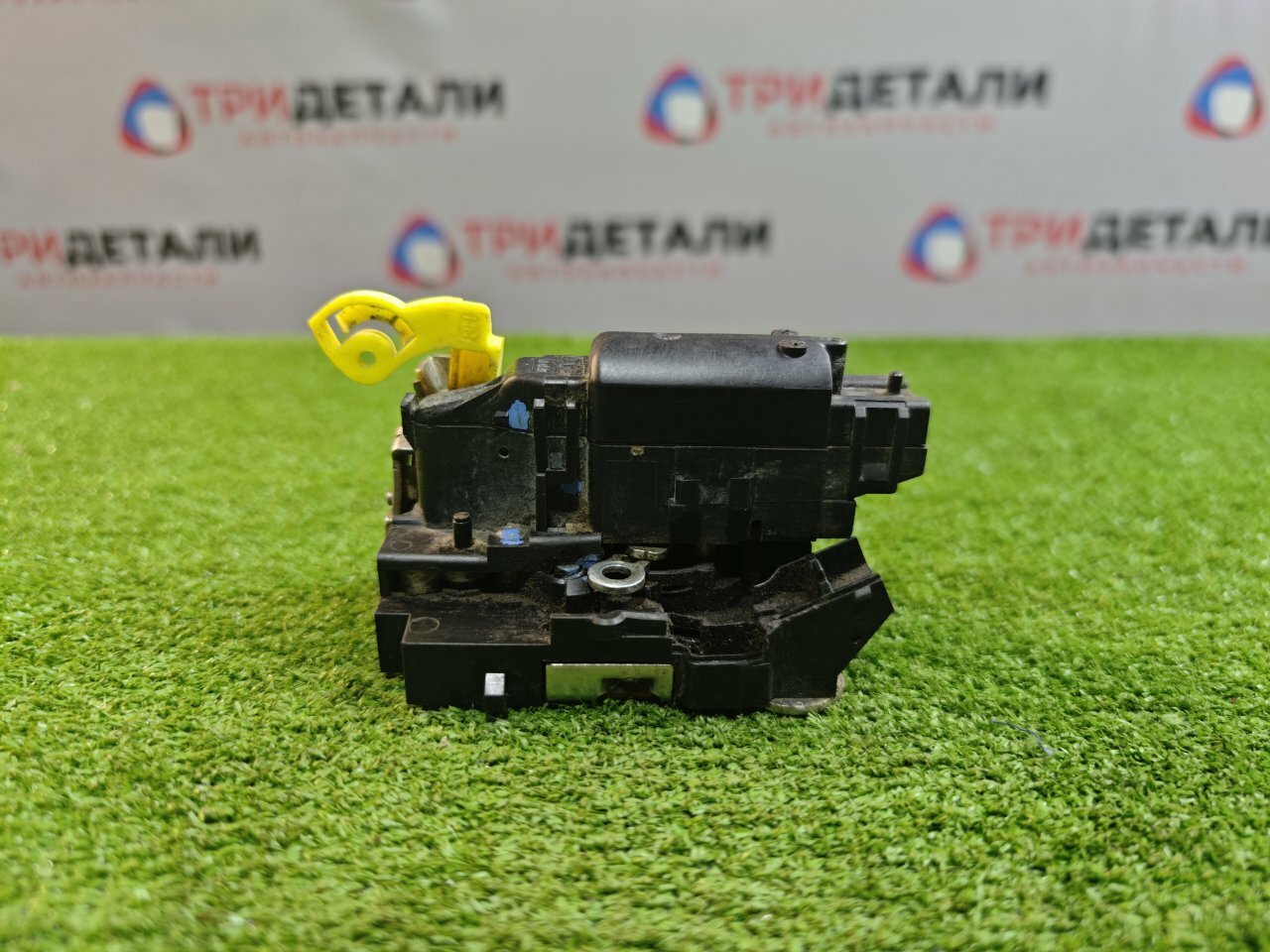 Замок боковой двери Renault Duster 1.5 K9KR858 2018 задн. прав. (б/у)
