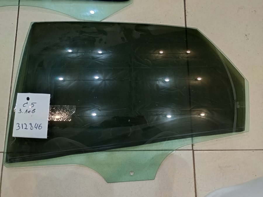 Стекло двери задней левой от Citroen C5 X40 2001-2008