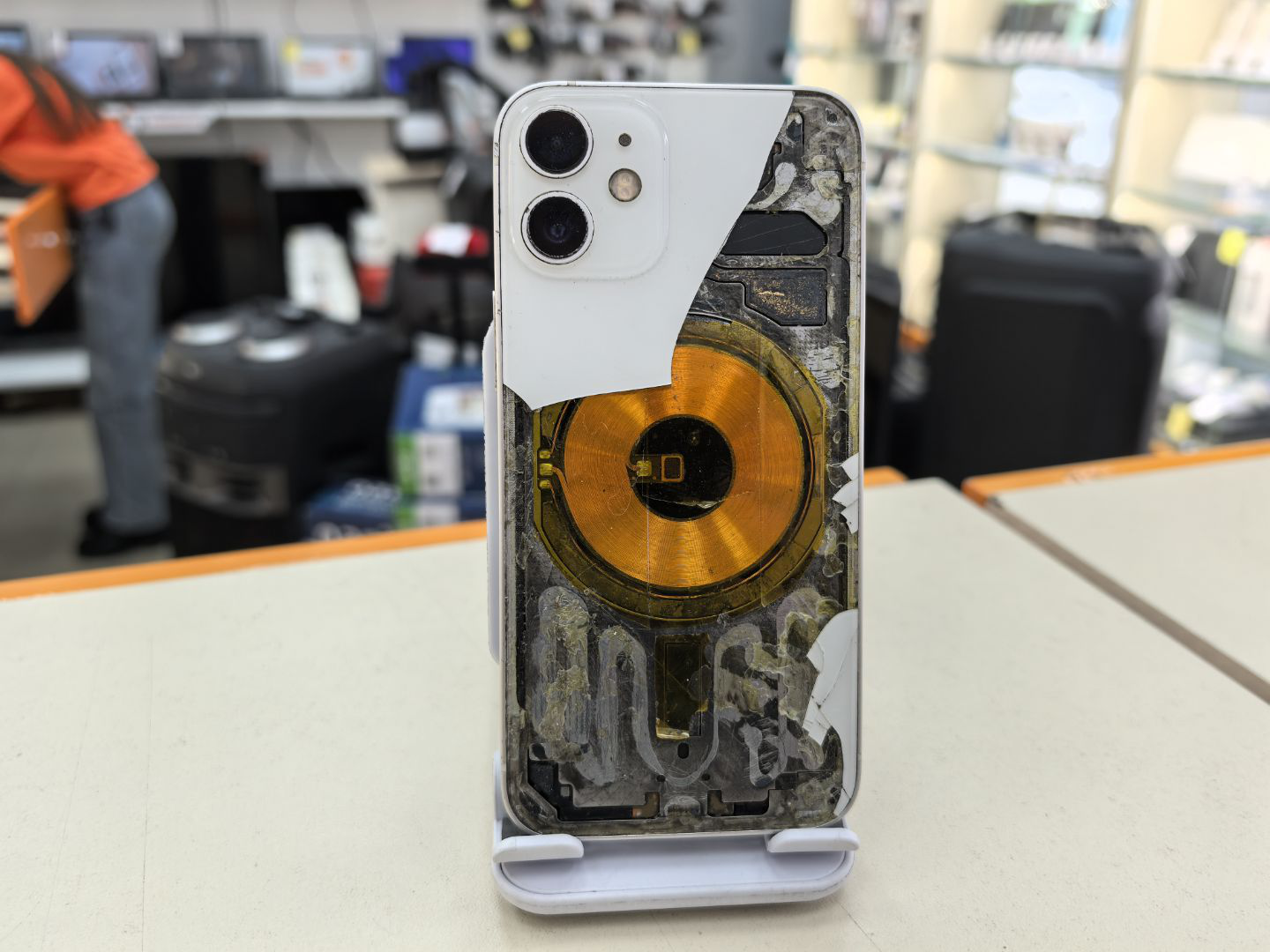 Смартфон Apple iPhone 12 mini 64GB(Б/У, уценка)
