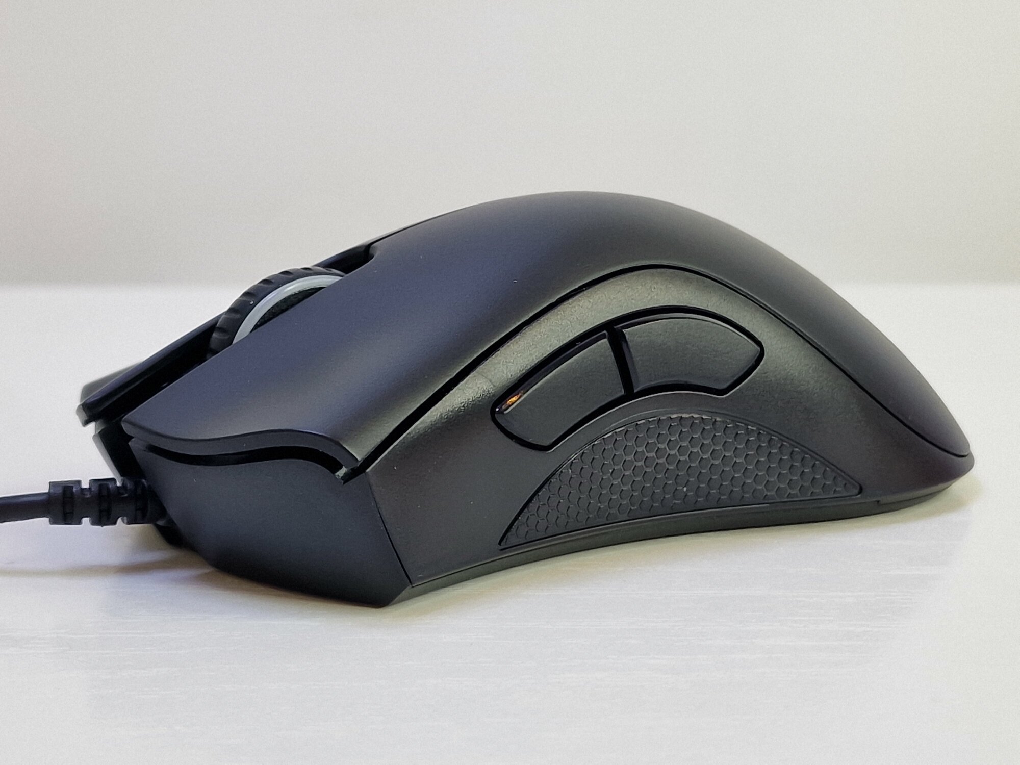 Мышь RAZER ESSENTIAL Black (RZ01-03850100-R3U1), 5 клавиш, черная