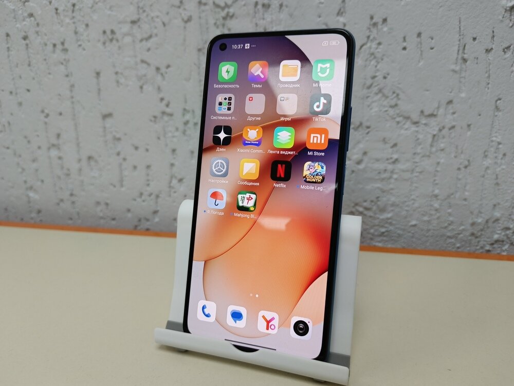 Смартфон Xiaomi 11 Lite 5G NE 6/128 ГБ RU, мармеладно-голубой, б/у, уценка.