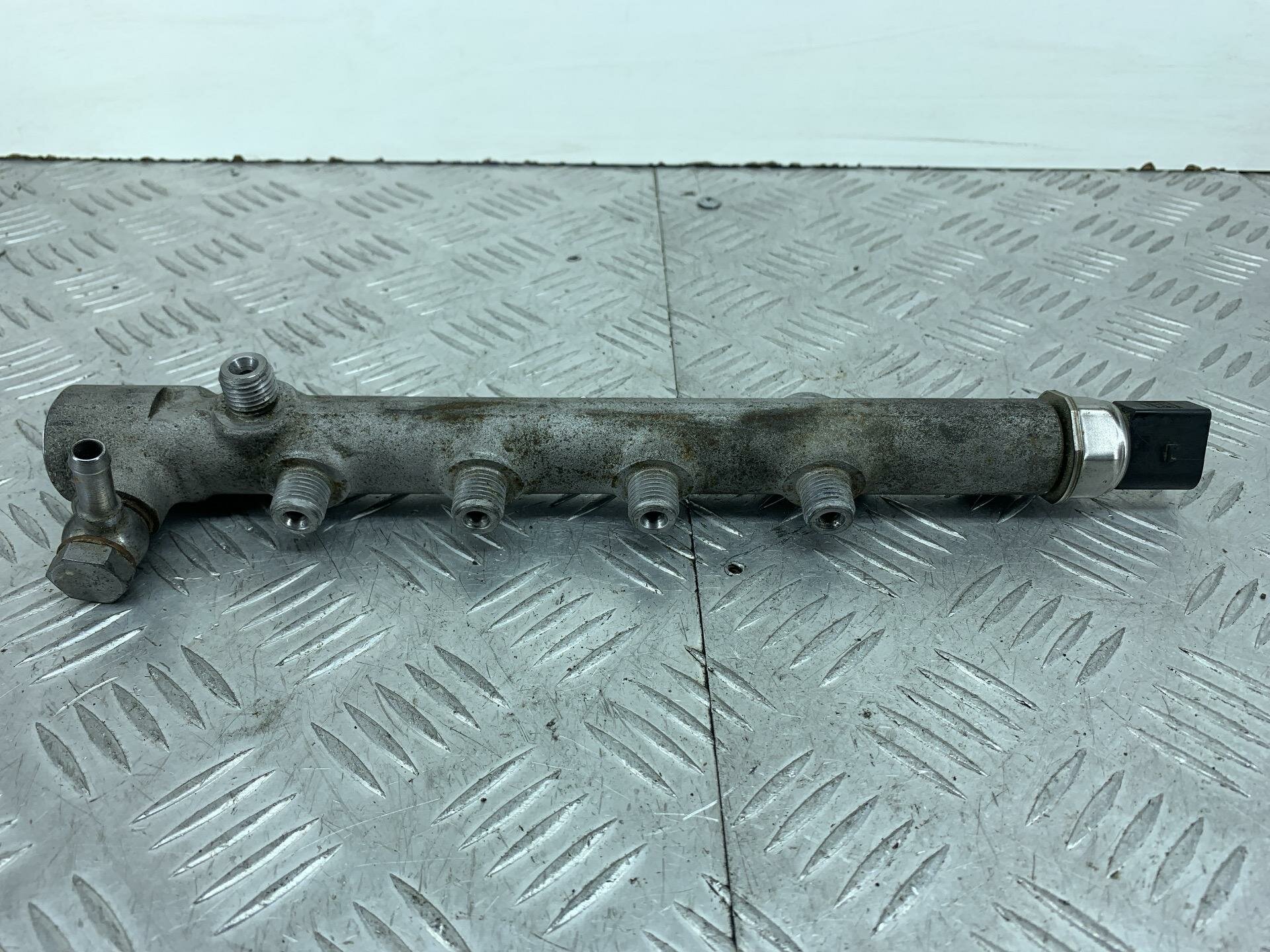 Датчик давления топлива Mercedes-Benz Sprinter W906 (2006 - 2014) A6510700700