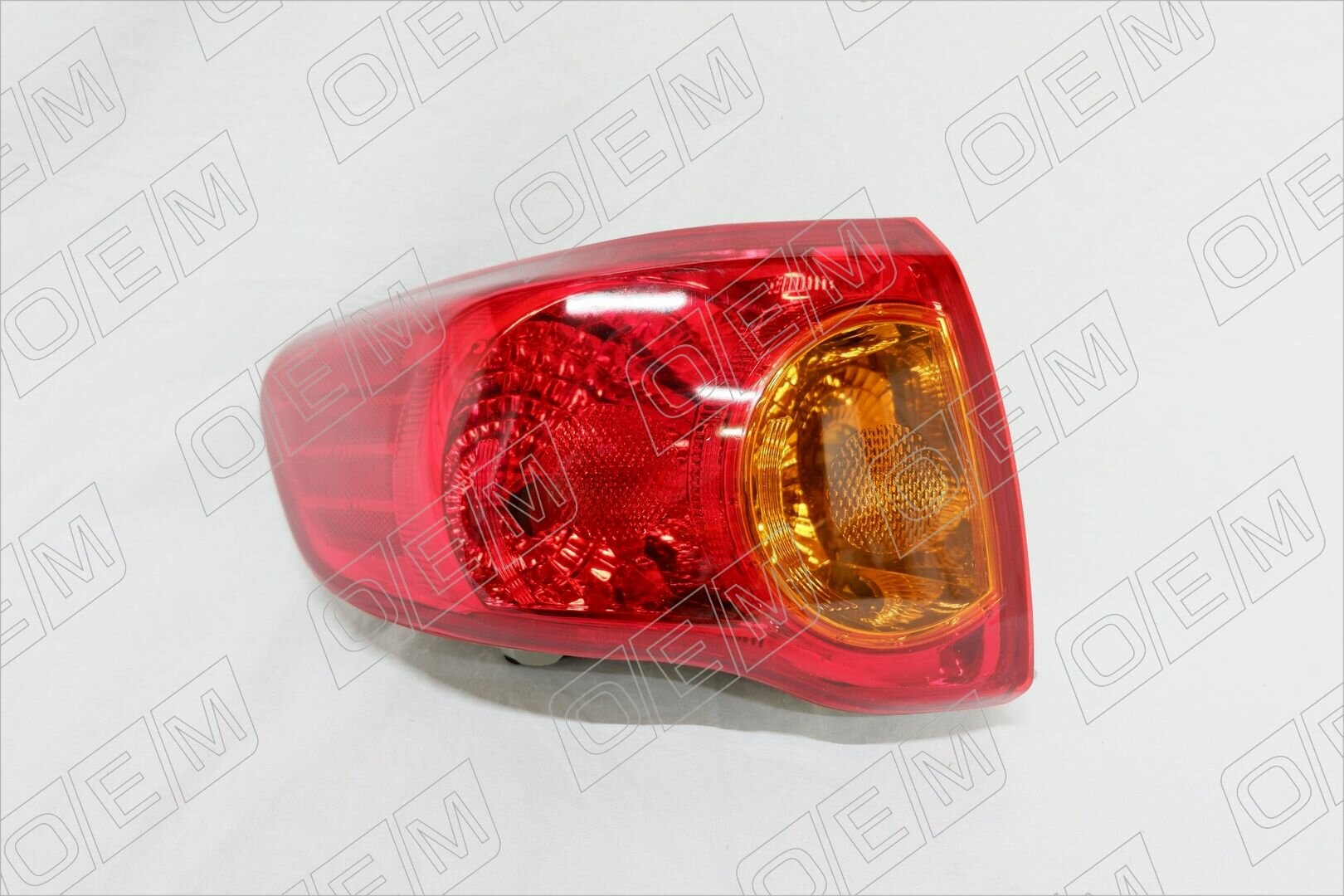 Фонарь левый внешний Toyota Corolla 10 E150 год с 2007 по 2010, Тойота Королла, 8156112A10(Левая)