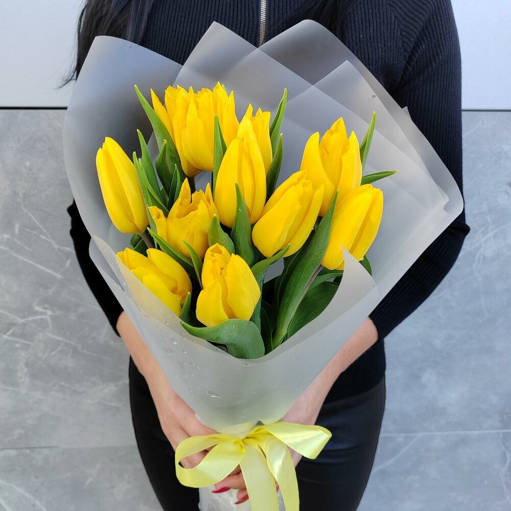Тюльпаны/ Желтые тюльпаны букет 11 штук/ Тюльпаны с доставкой по Москве/ Цветы к 8 марта