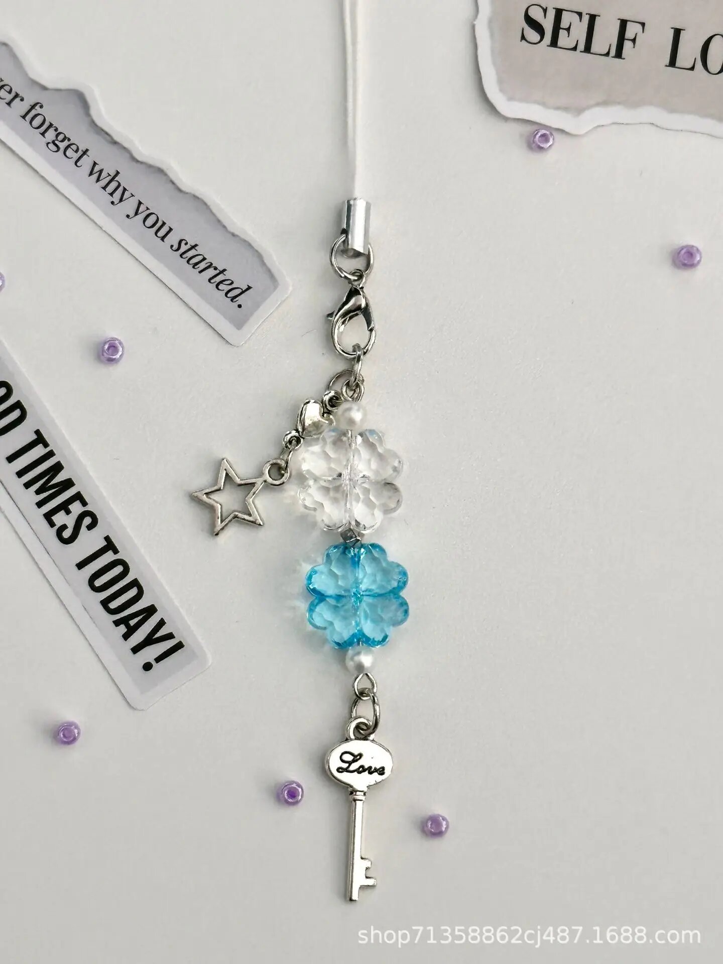 Кристаллический четырехлистный укороченный брелок для ключей, креативный орнамент, мобильный кулон, счастливый брелок для ключей, сумка из бисера, аксессуары для IPhone, Samsung blue