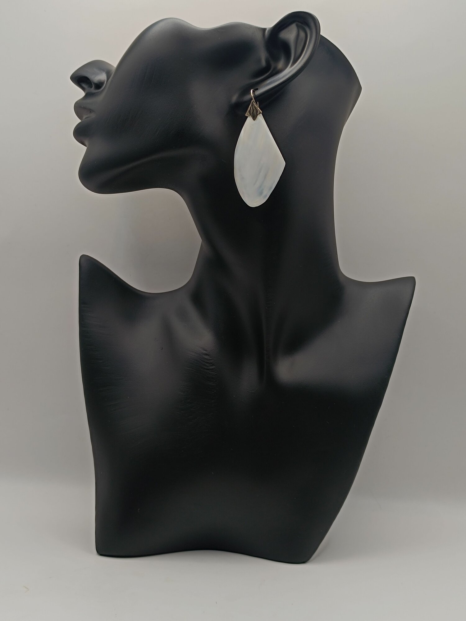 Винтажные серьги, мельхиор, перламутр.