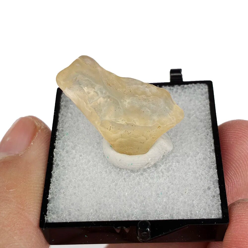 Натуральный метеорит из стекла, Ливия