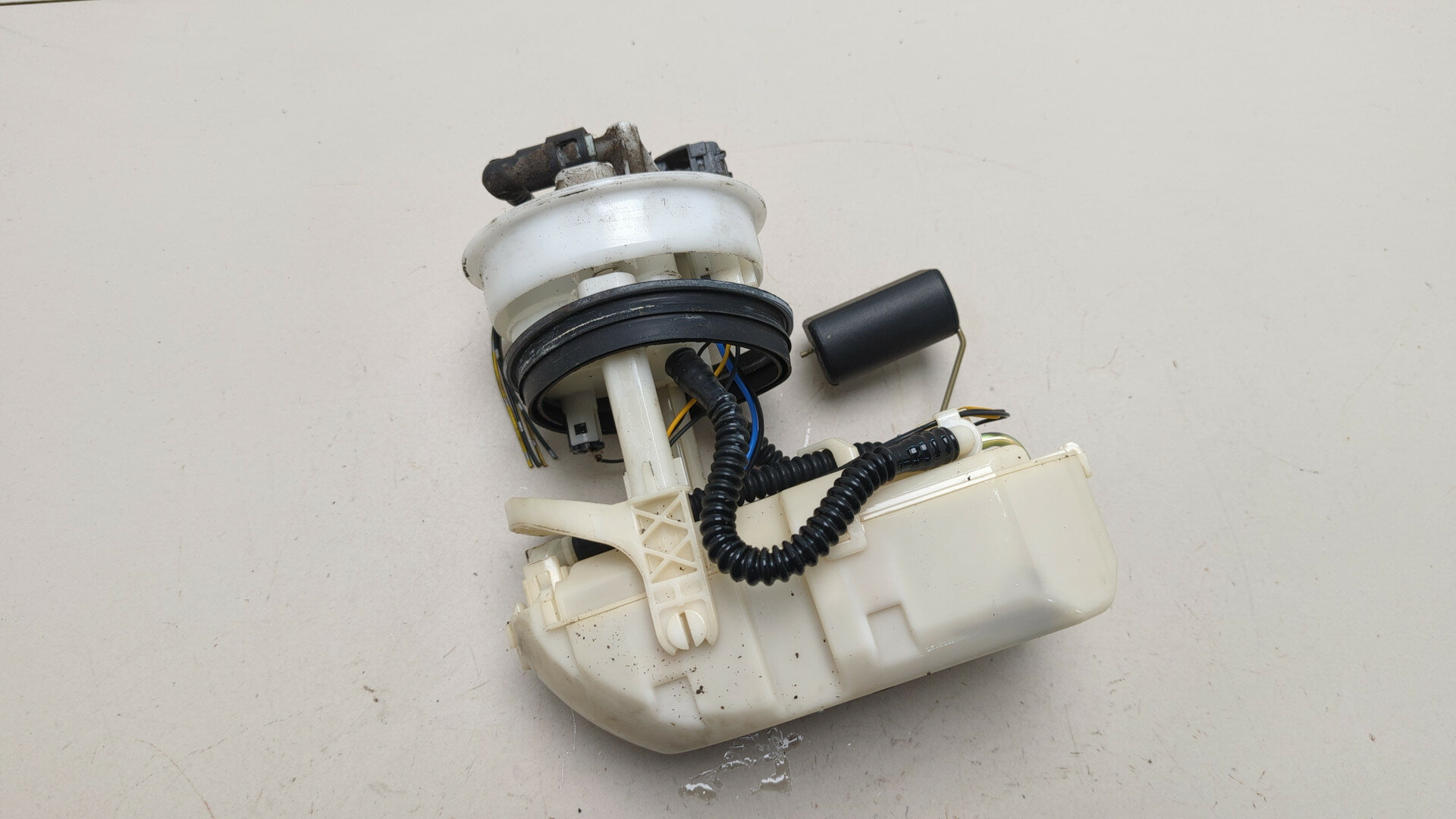 Насос топливный электрический Mazda 6 (GG) Б/У