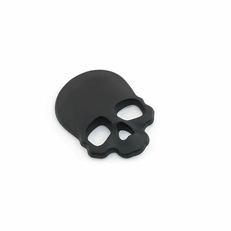 Наклейка на авто металлическая череп чёрный