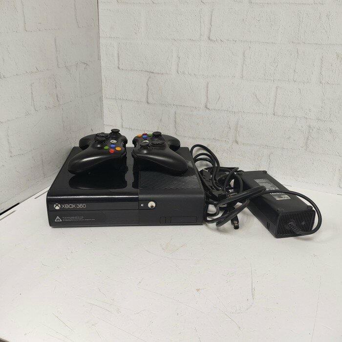 Игровая приставка Microsoft Xbox 360 250 ГБ