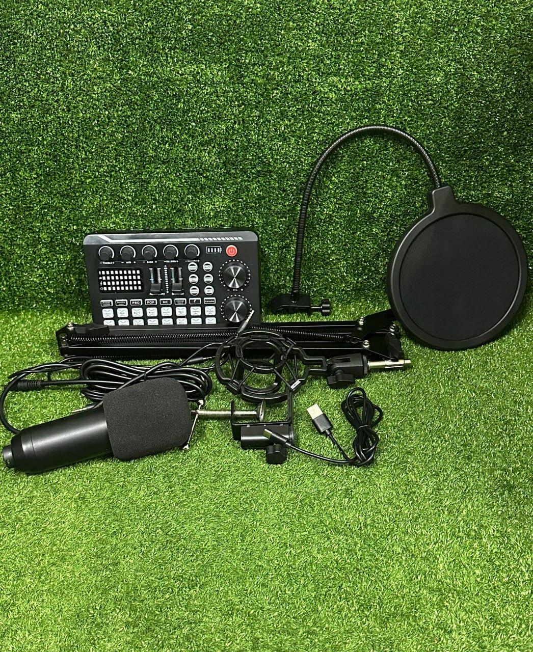 Конденсаторный студийный микрофон Professional Condenser Microphone
