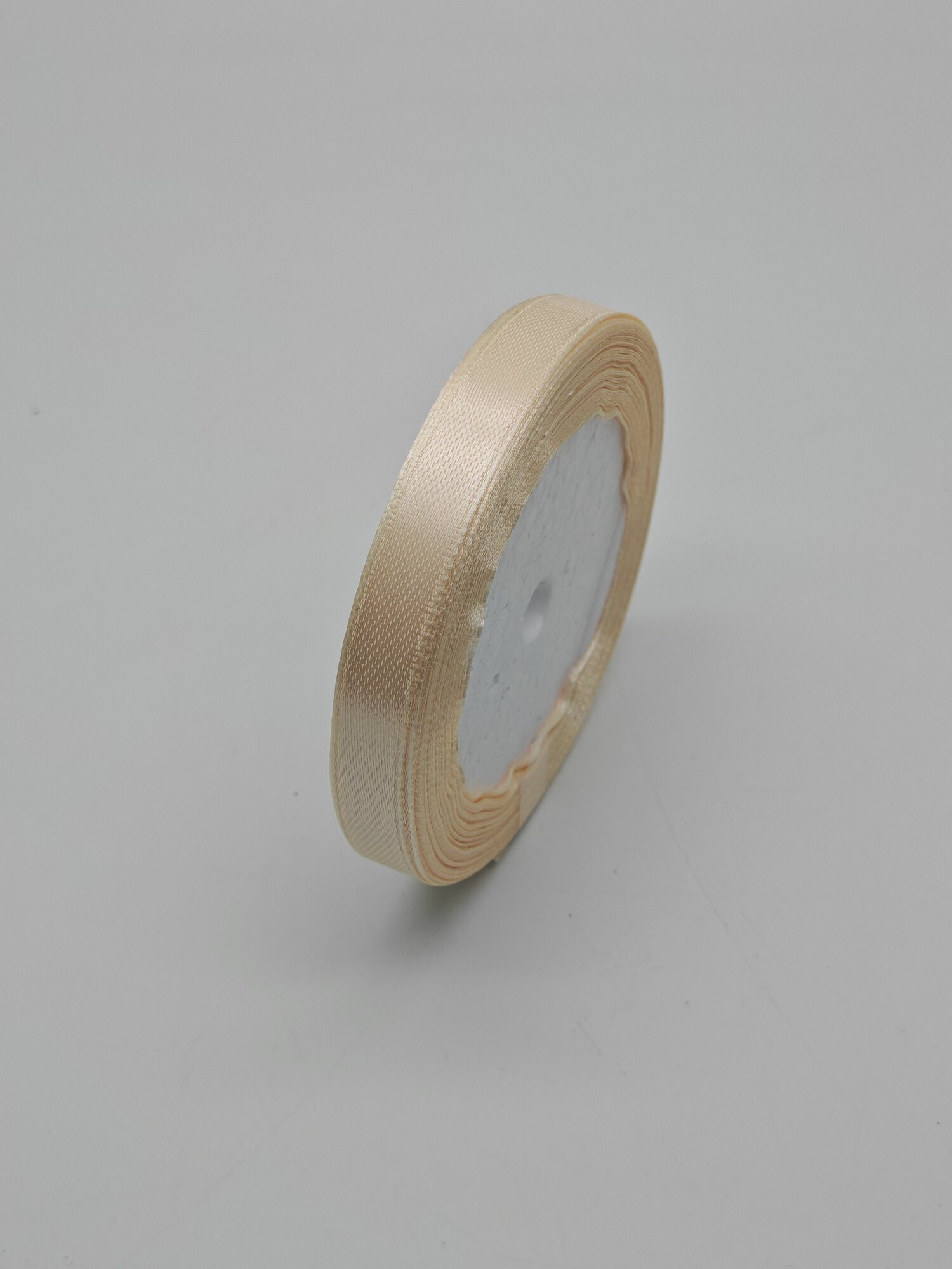 Лента атласная, Кремовый 10 мм /25 ярдов, для шитья, упаковки подарков и декора