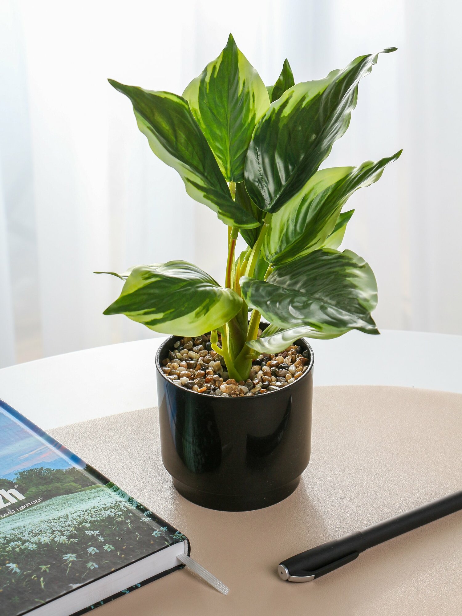 Искусственный фикус в кашпо 40 см, декоративное растение для интерьера дома и офиса, настольный цветок Y4-11111