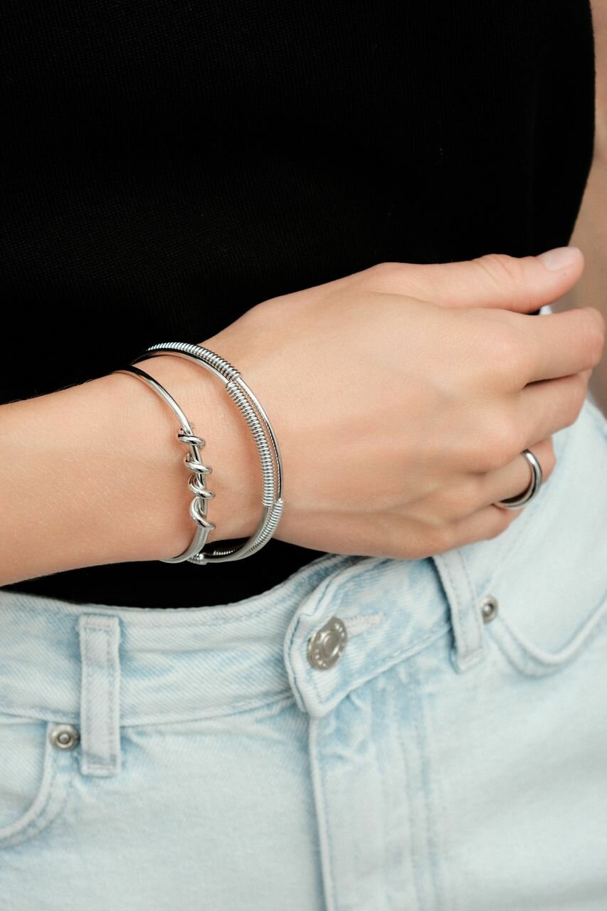 Жесткий браслет Freeform Jewellery, серебристый — фото 1