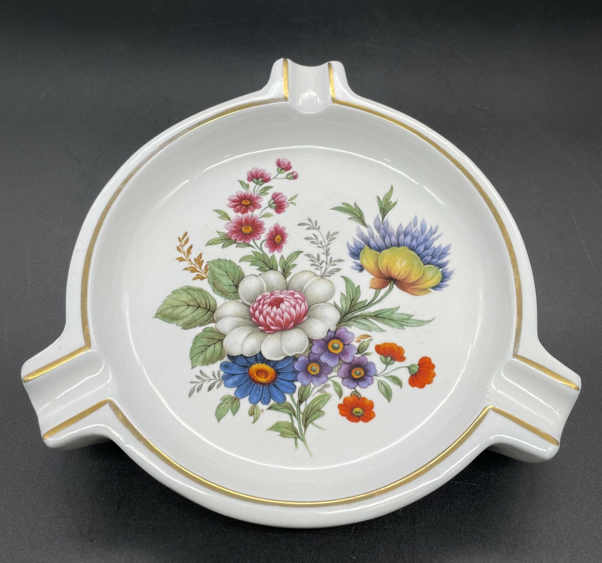 Пепельница для сигар с декором из полевых цветов, Porcelaine de Bruxelles, фарфор, деколь