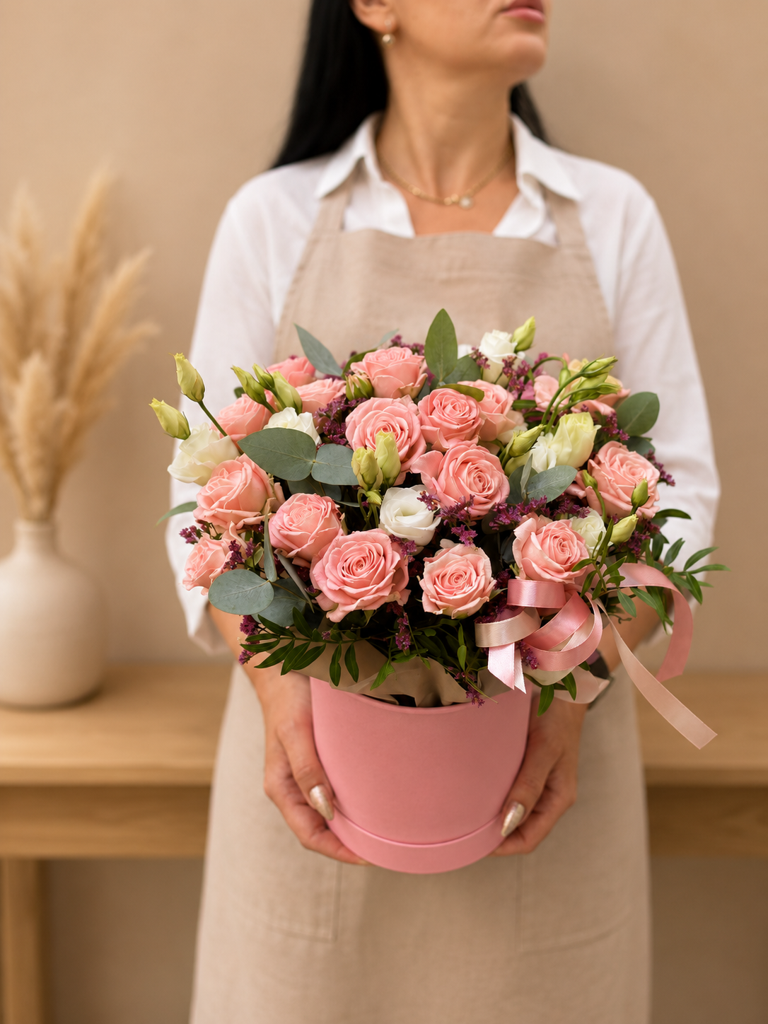 Цветочная композиция , кустовая роза, эустома и лимониум, 7 шт.