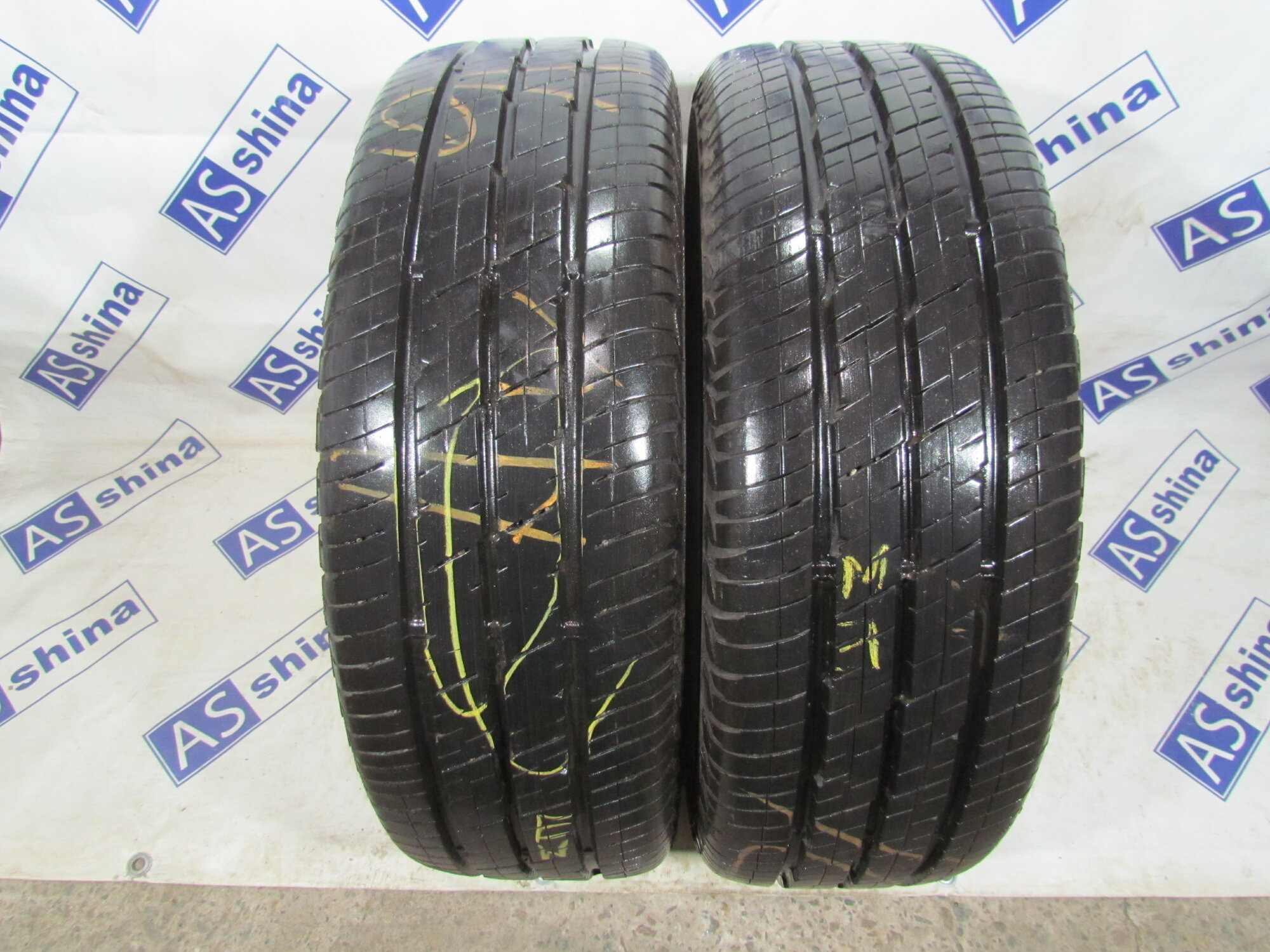 Комплект (2 шт) Continental Vanco 2 215 65 R16 C летние БУ шины износ до 5% , артикул 0014041