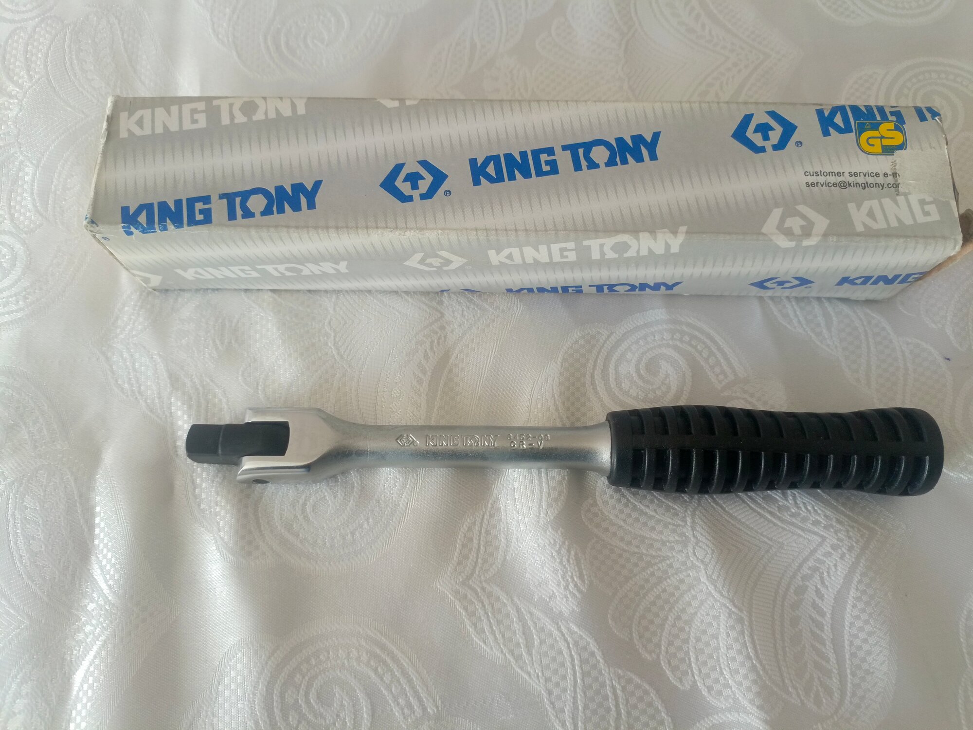 3/8" Вороток шарнирный обрезиненная ручка 200мм KING-TONY 3452-08F