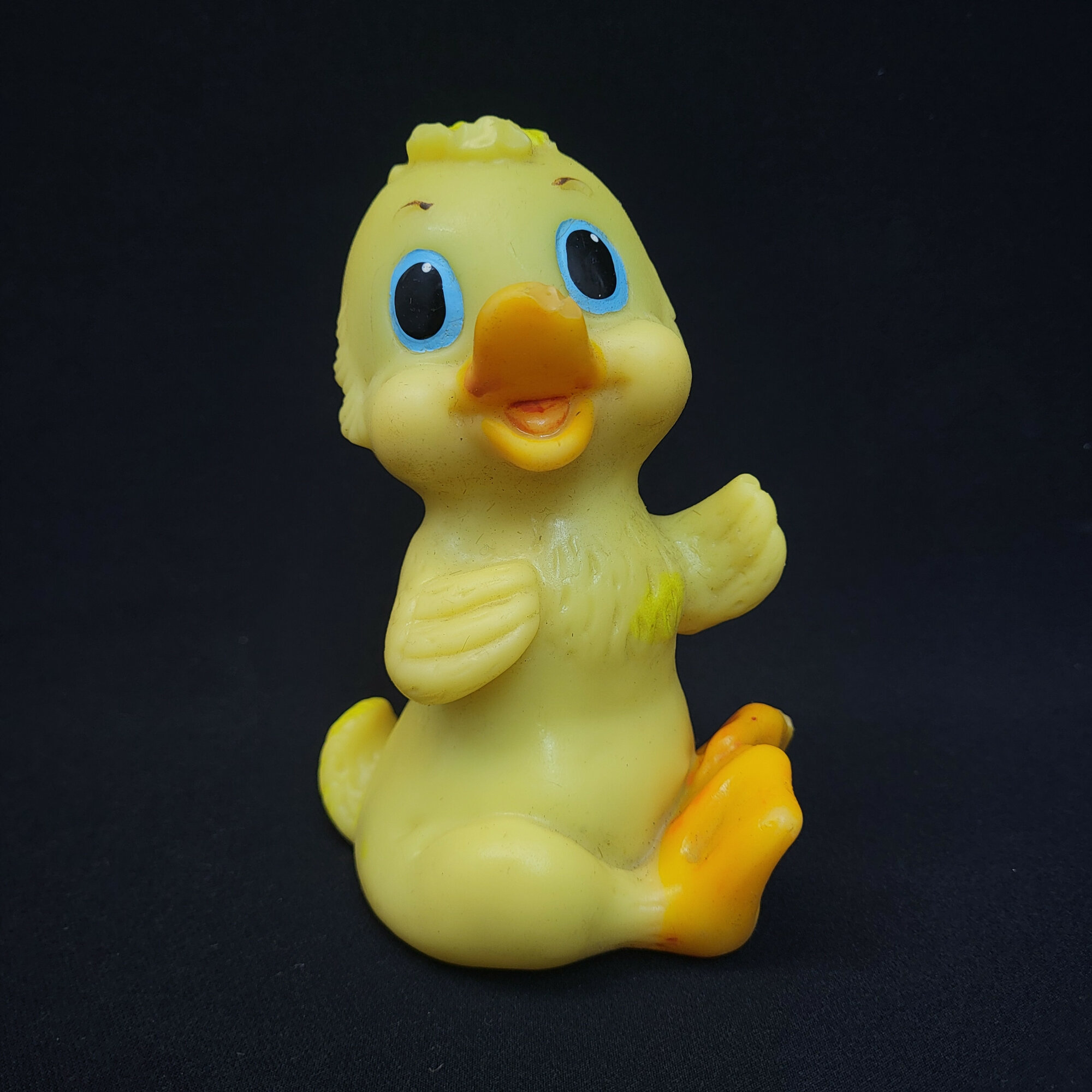 Игрушка винтажная, СССР. Пластизоль, фигурка утенка, желтая, для детской комнаты