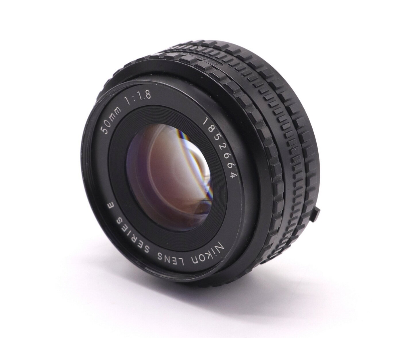 Светосильный объектив Nikon 50mm f/1.8 Series E (1)