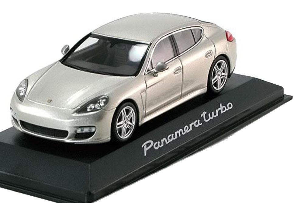 Модель коллекционная MINICHAMPS Porsche panamera turbo 2009 silver