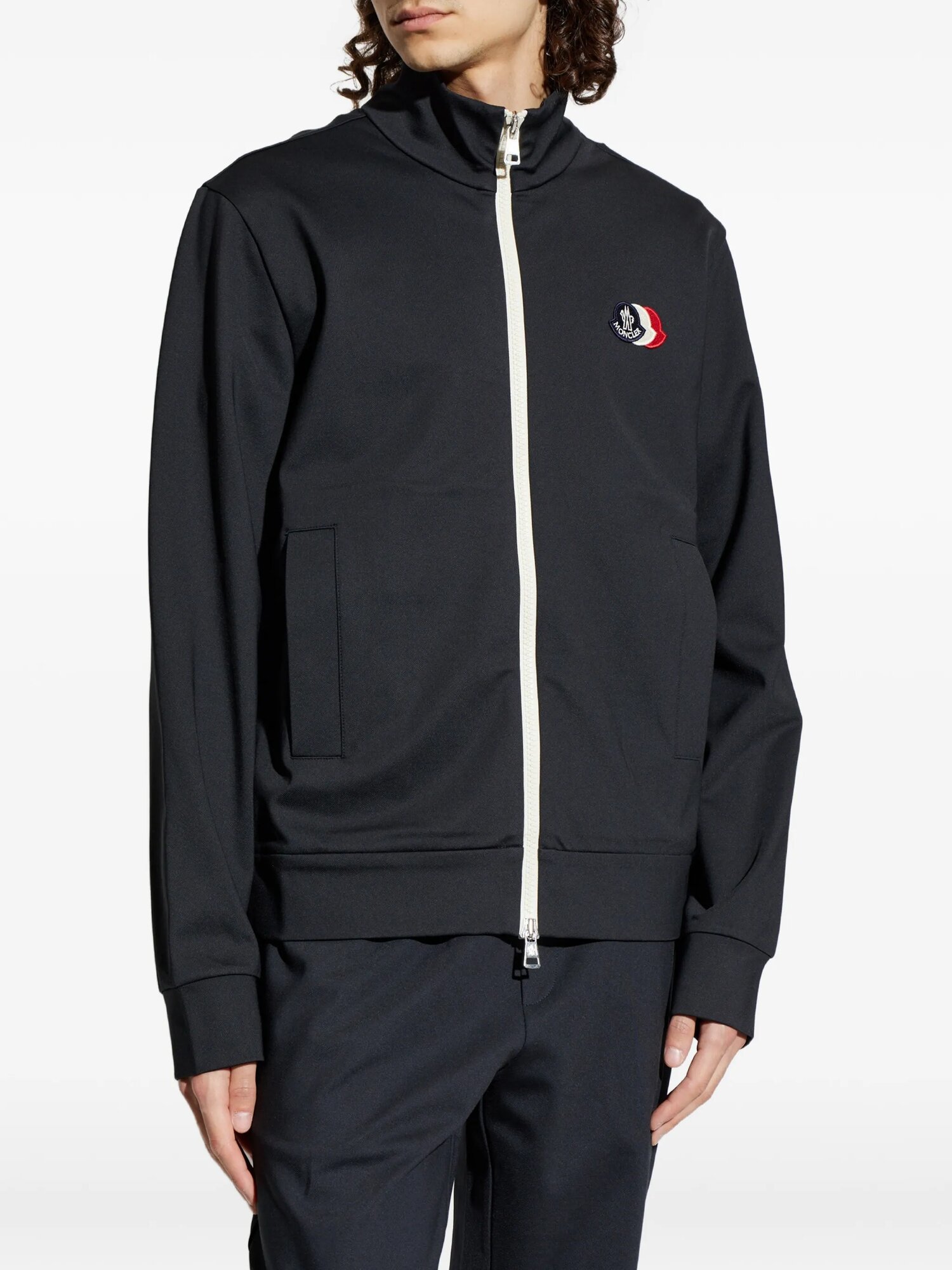 Толстовка Moncler Logo-patch zip-up sweatshirt, размер 52 — фото 1