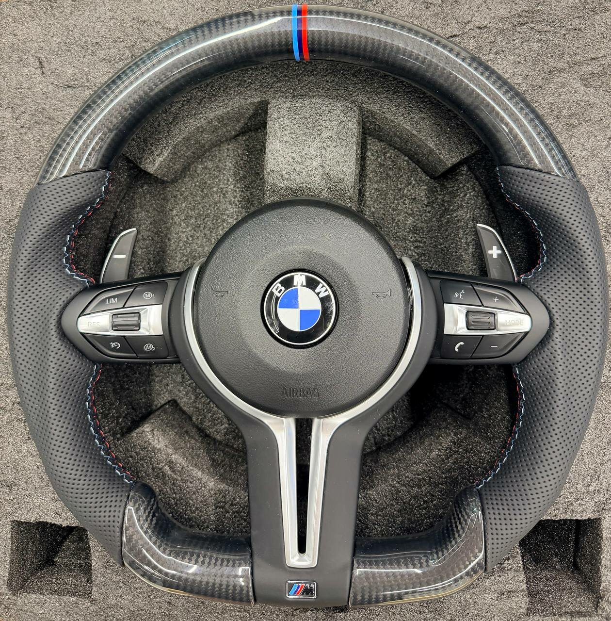 Руль BMW M F30 F20 F25 F26 F15 F16 F36 карбон м-строчка с подогревом