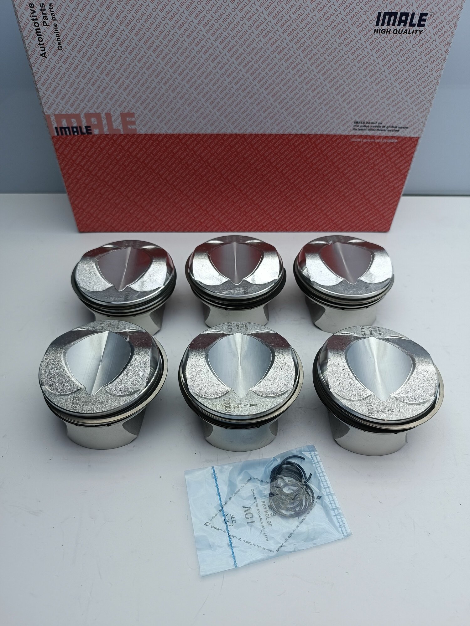 Комплект новых поршней VAG 2.8 TFSI CHV IMALE/IMLENG I01001018 06E107065CF/06E107066CF