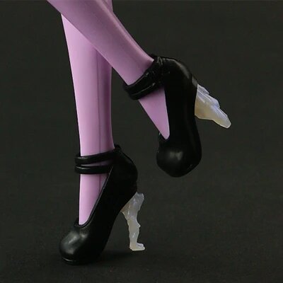 RUHERW Туфли для кукол Monster High 17 моделей B04