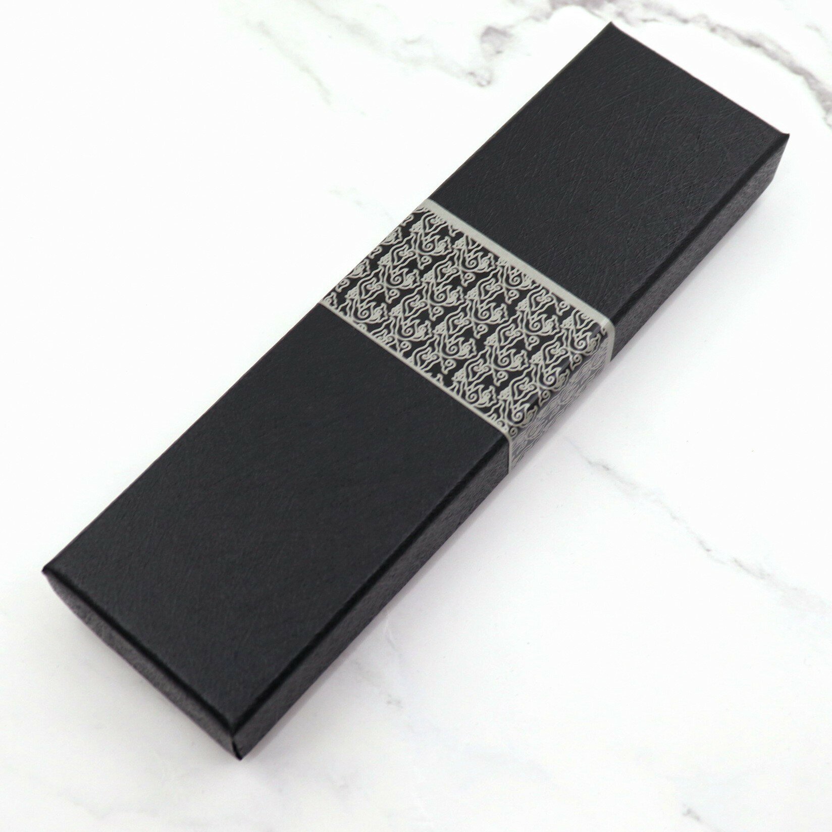 Черный пенал для ручек с логотипом, размеры 18x5x2,5 см, для офиса