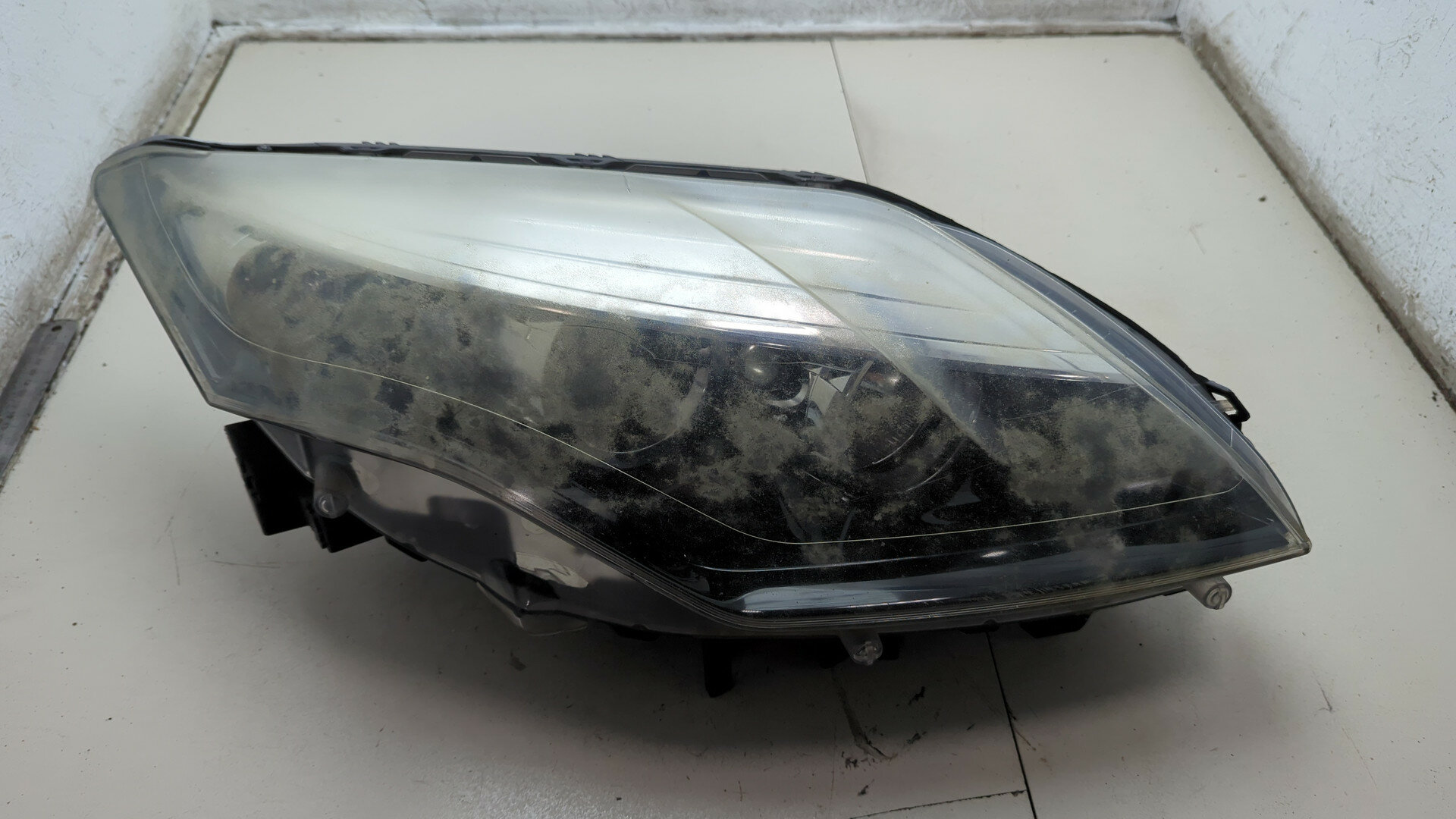 Фара (передняя) правая Renault Laguna 3 Б/У