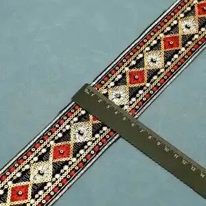 Белый и красный/вышивка для украшения рубашки и фартука/ширина вышивки пайетками 5 см, длина 2 метра
