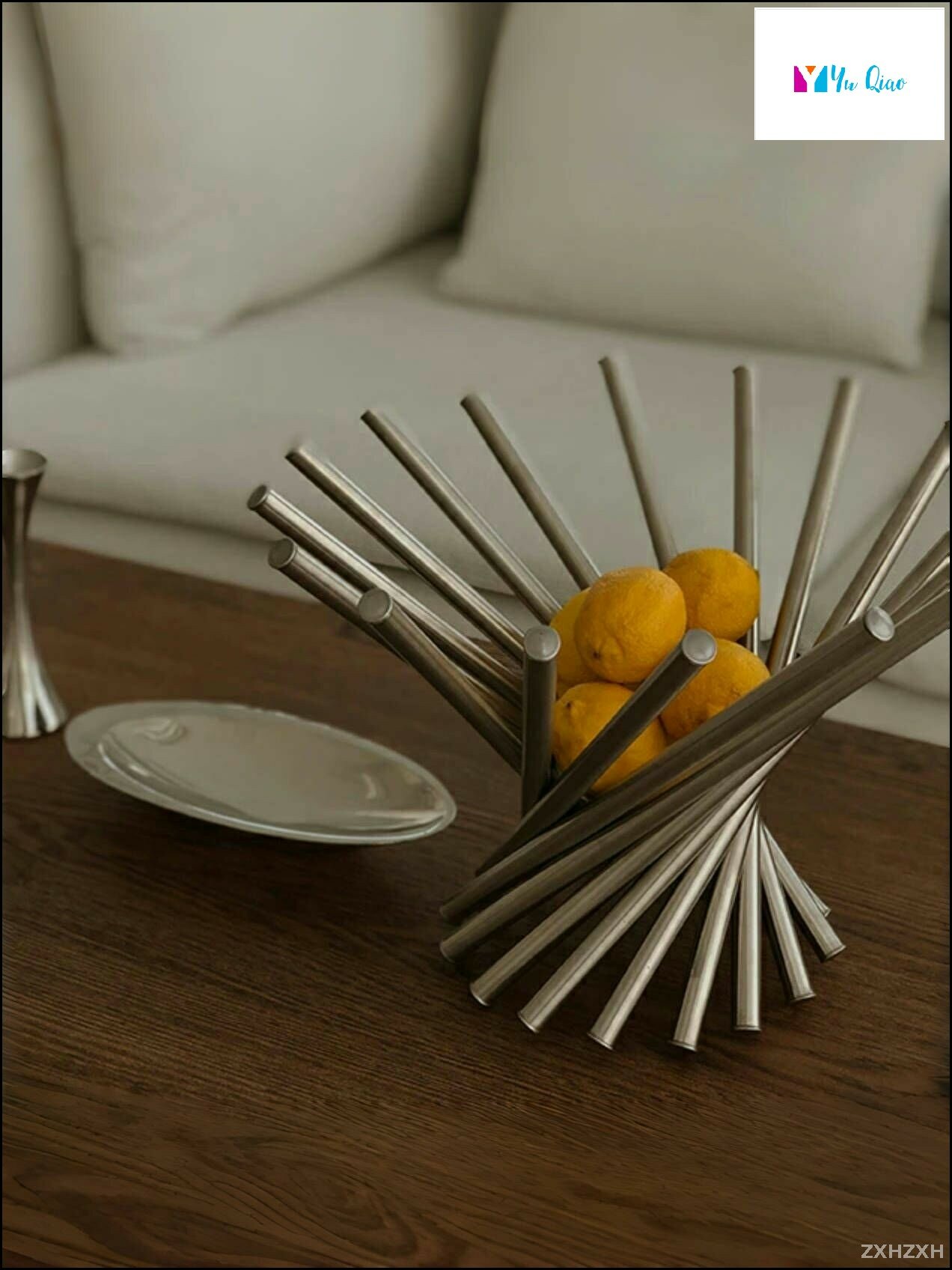 Эксклюзивная корзина для фруктов выполнена из стали нержавеющей с креативной деформацией