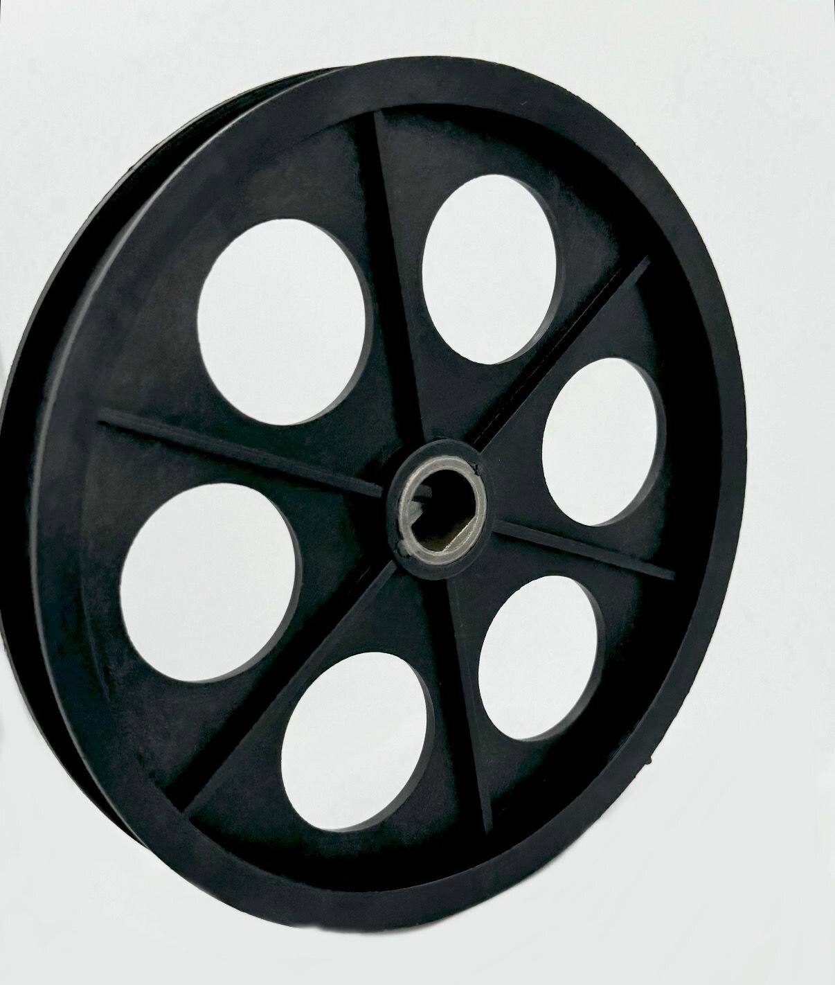 Шкив бетономешалки, наружный D-162мм, внутренний d-16мм, скос на валу, металлическая втулка