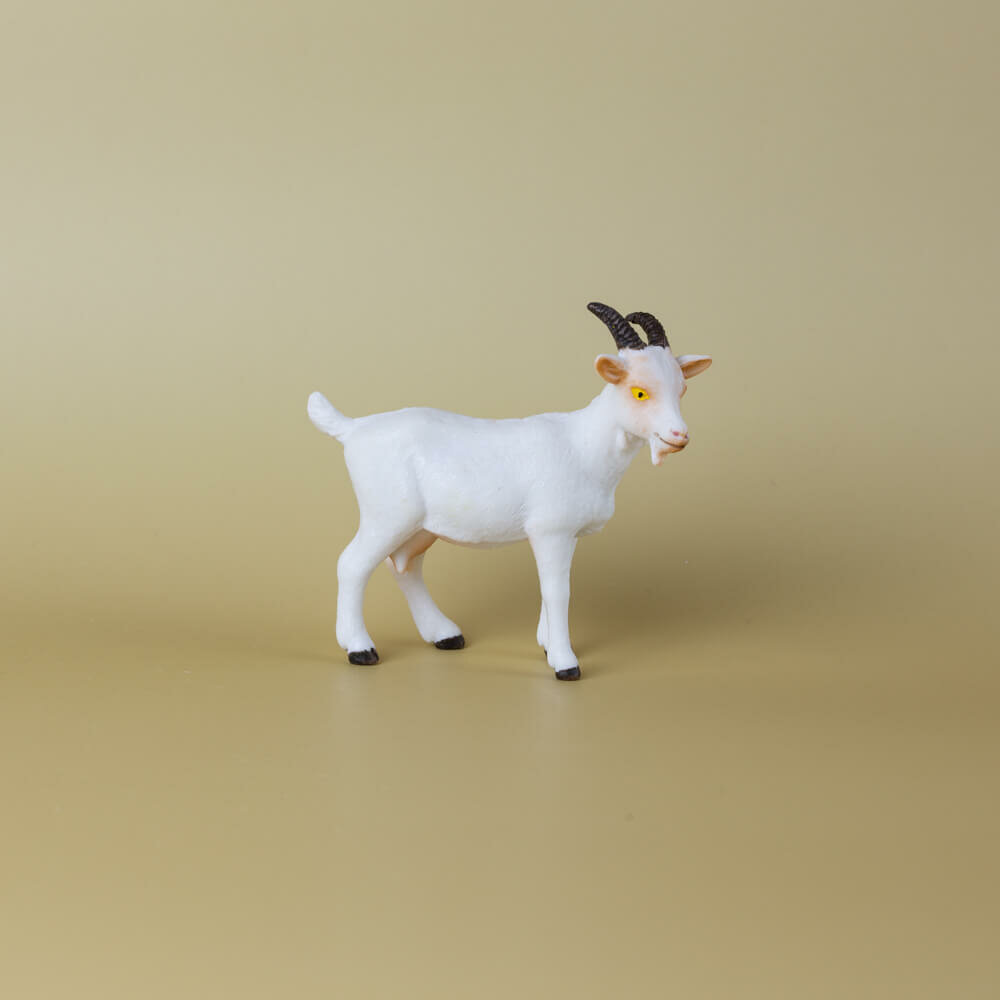 Фигурка животного Коза Белая, для детей, игрушка коллекционная декоративная, 81896, 8х7х3 см