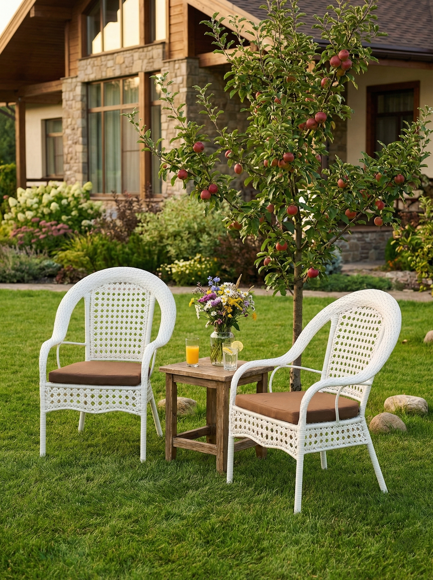 Кресло из искусственного ротанга Шампань (Champagne), белый, подушка коричневая, 2 шт.