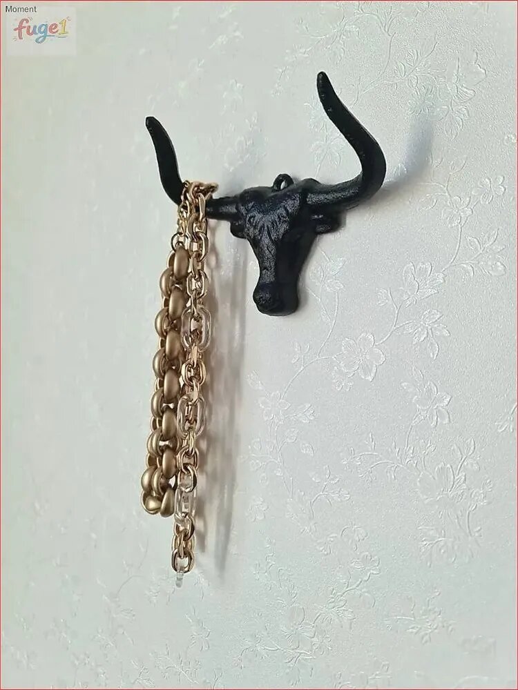 Крючок настенный чугунный буйвол