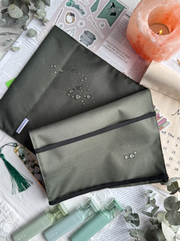 Тканевая блестящая обложка для книг высотой до 25 см