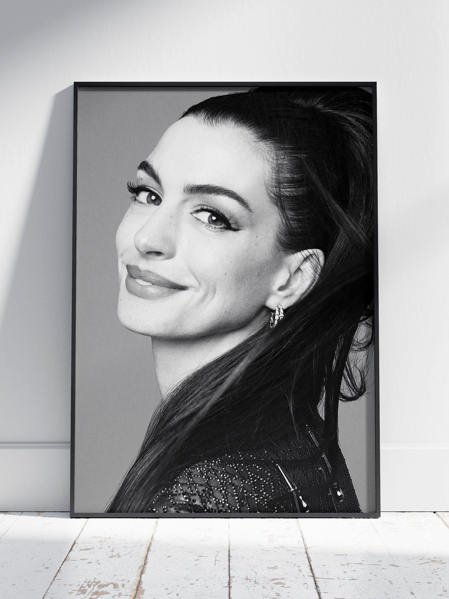 Плакат на стену для интерьера Энн Хэтэуэй (Anne Hathaway 15) - Постер по актеру фильма, кино, сериала формата A4 (21x30 см)